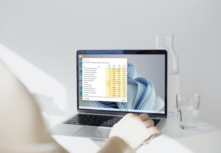 How to Make Taskbar Smaller Windows 11 - A Quick and Easy Tutorial