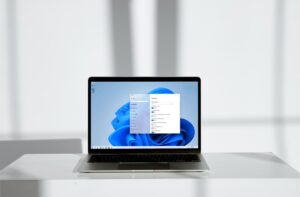 How to Make Taskbar Smaller Windows 11 - A Quick and Easy Tutorial