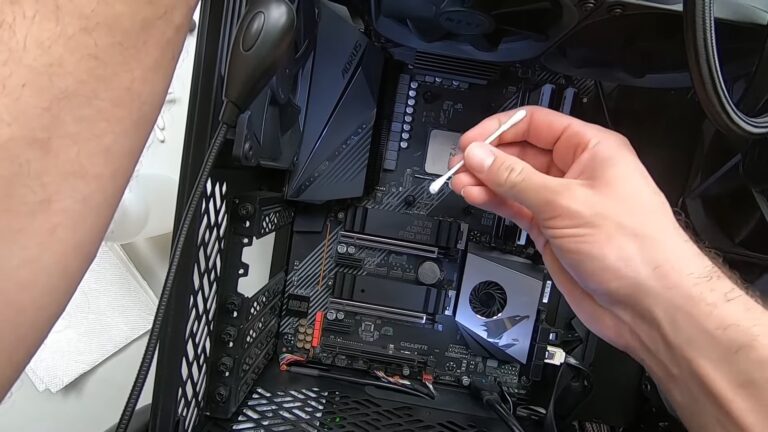 How to Clean Thermal Paste Off CPU - DIY Maintenance - Hero Collector
