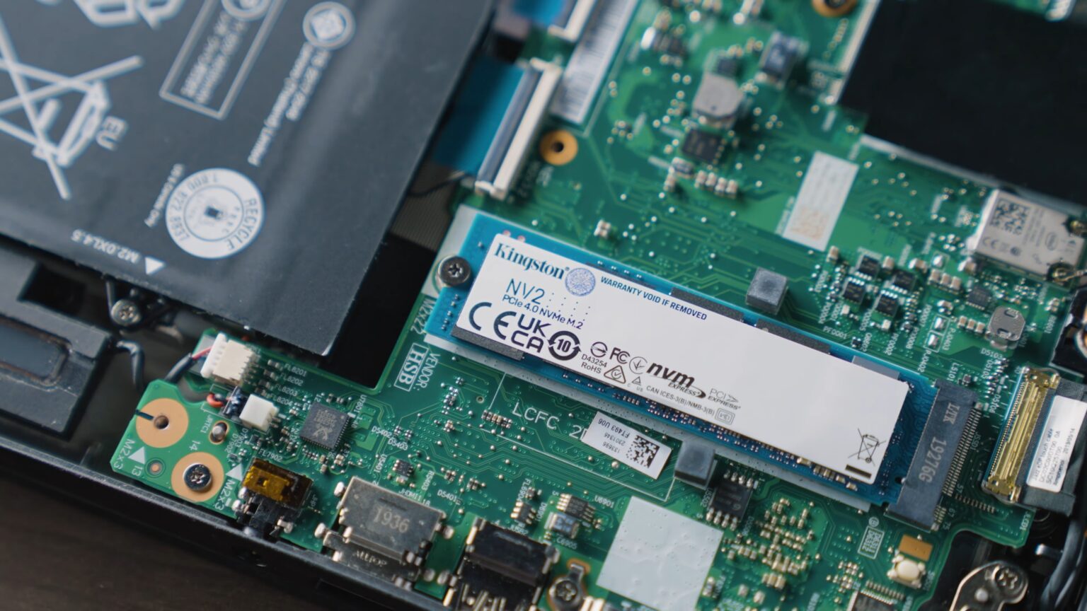 eMMC vs. SSD Storage - What's the Difference? - Hero Collector