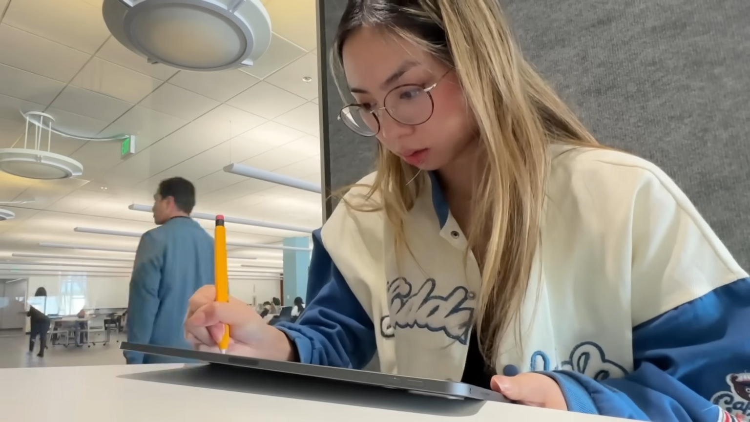 How to Write a Hook for A College Essay: 5 Tips for Captivating ...